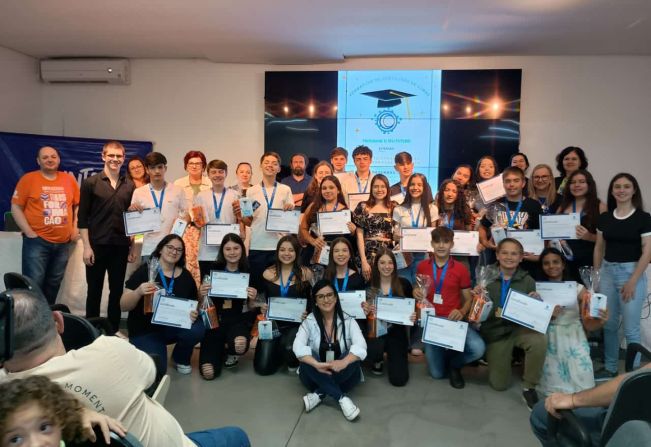 Notícia - Programa Seu Futuro forma alunos de cinco escolas do município - Município de Ijuí